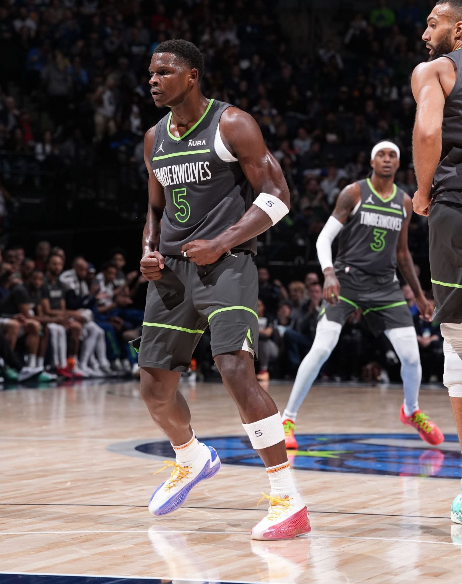 DiVincenzo: Wolves to Try & ‘Sneak One Game Off’ in Denver – David ...